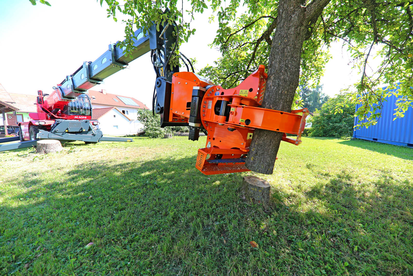 TREE CUTTER - Magni Telescopic Handlers